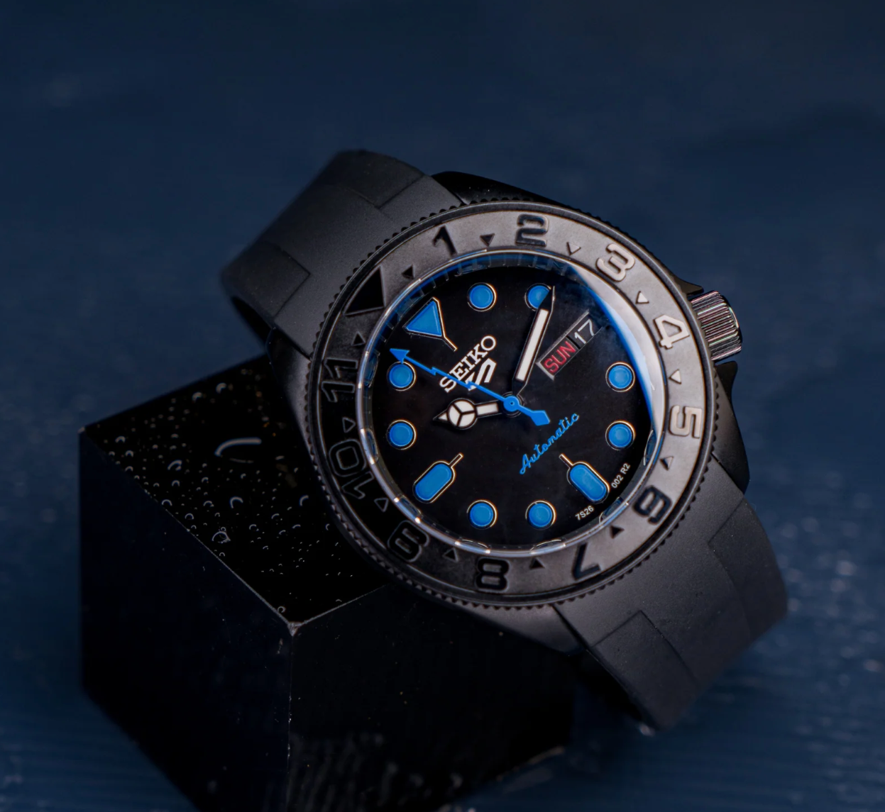 Seiko Mod GMT Bruce Wayne – NeoLux Watch & Co